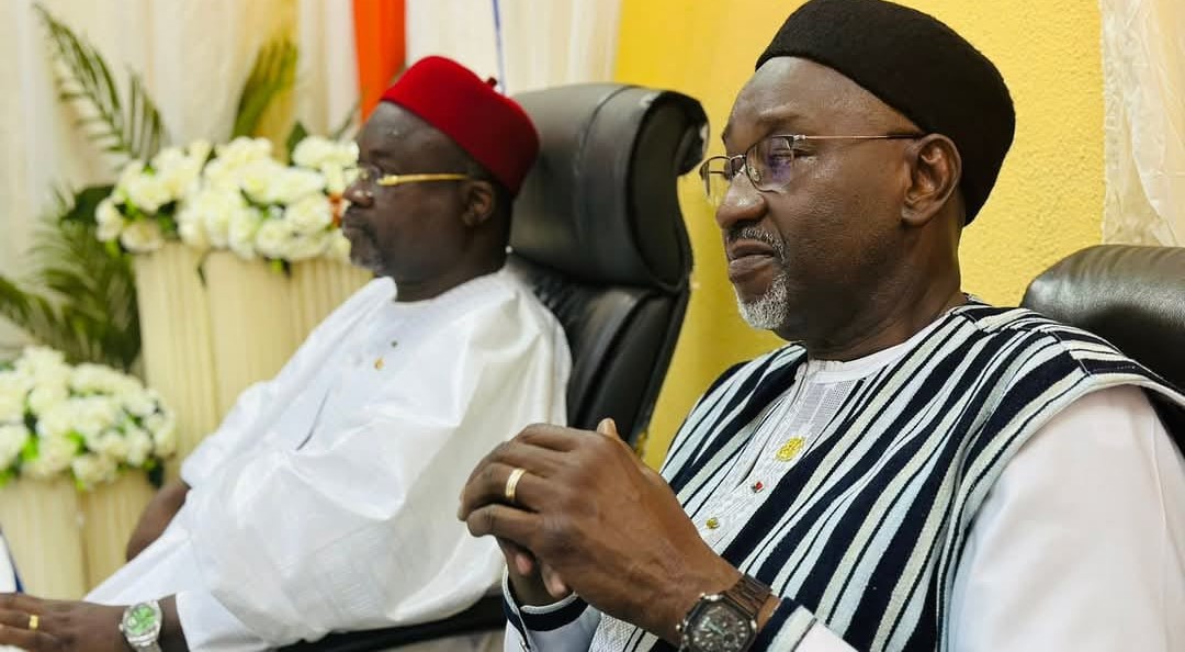 El Hadj Amadou Baba Dayo : "Célébration de 40 ans d’audace, de dur ...